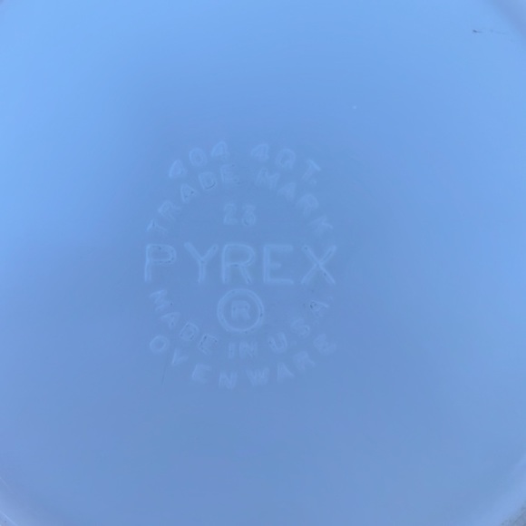 Pyrex | Kitchen | Vtg Rare Pyrex Red Golden Leaf Holly Pine Cone 44 4qt ...